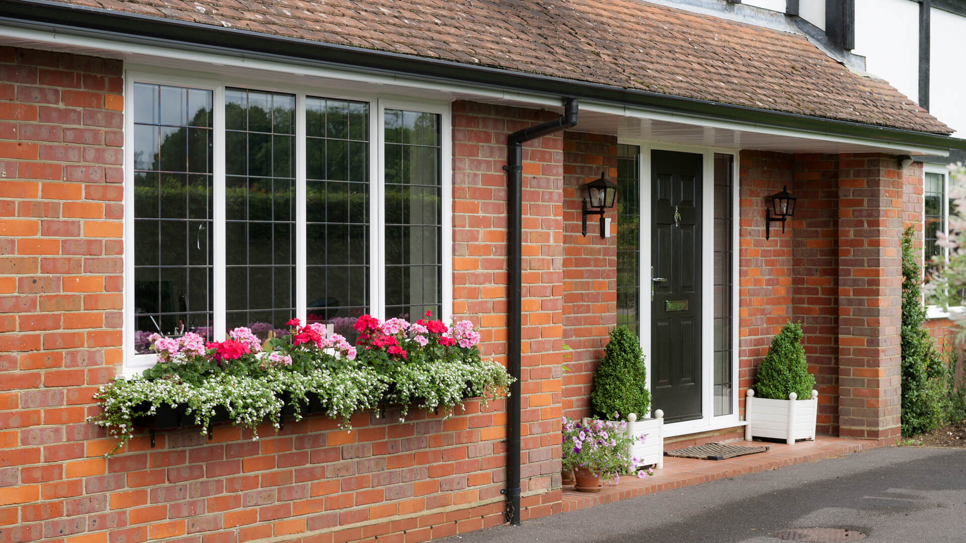 Replacement Aluminium Windows in Ayr from RMC | Aluminium Windows
